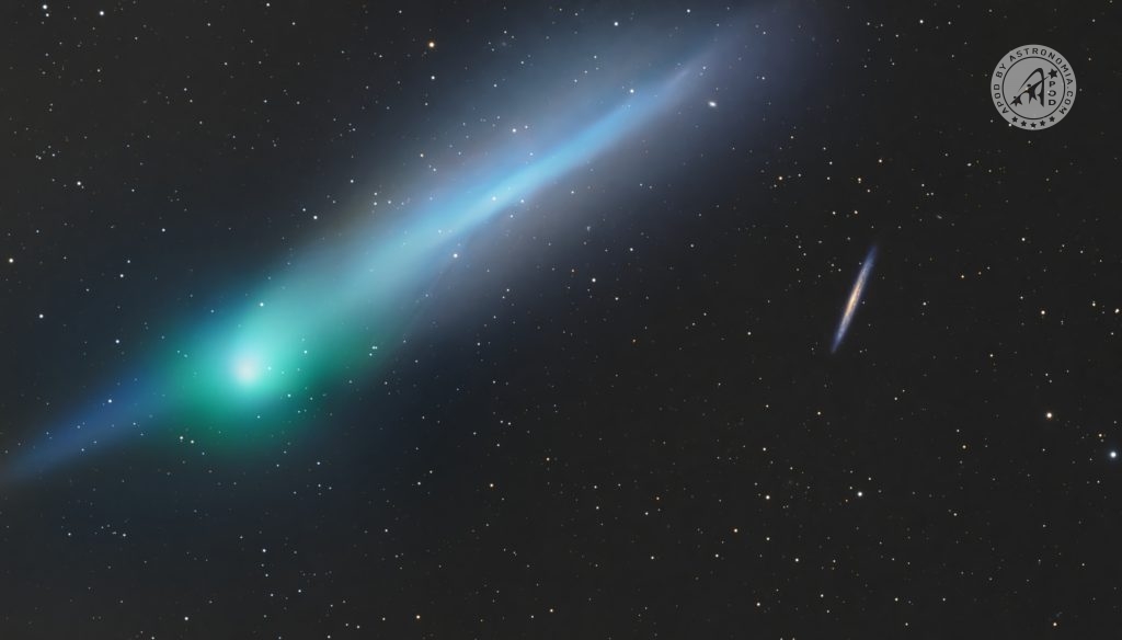 La cometa e la galassia - APOD by Astronomia.com